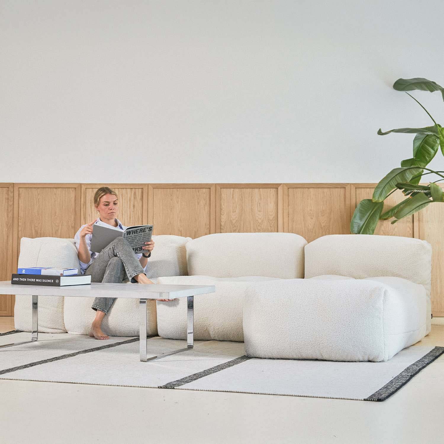Soft lounge sofa - indoor lounge section